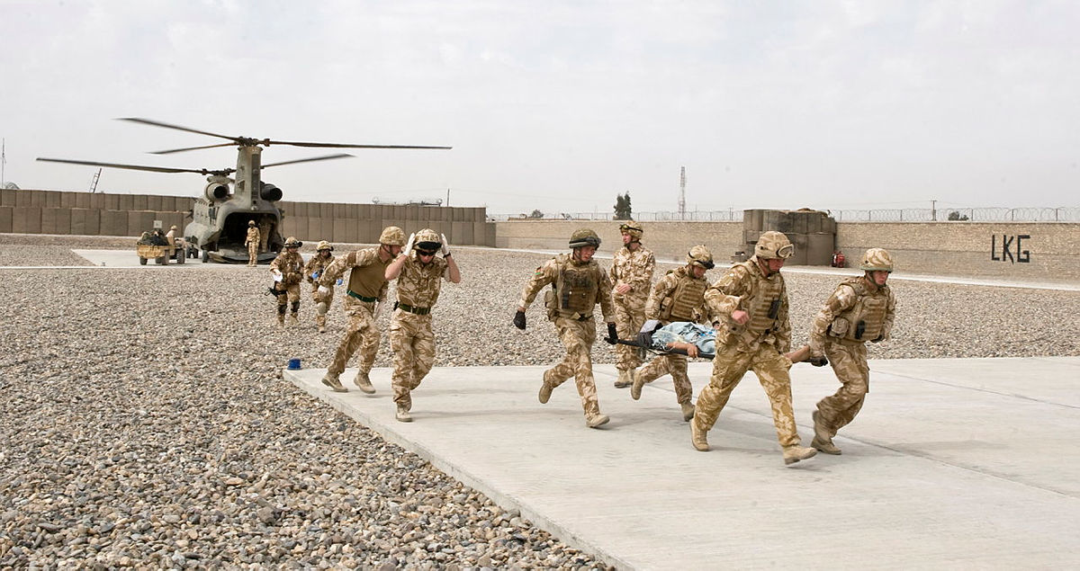 Dried blood plasma project to help save soldiers’ lives launches - NHS ...